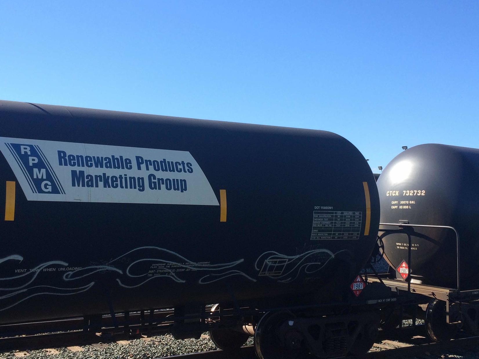 Two Ethanol Trains Derail — and One Explodes — as Industry Embraces ...