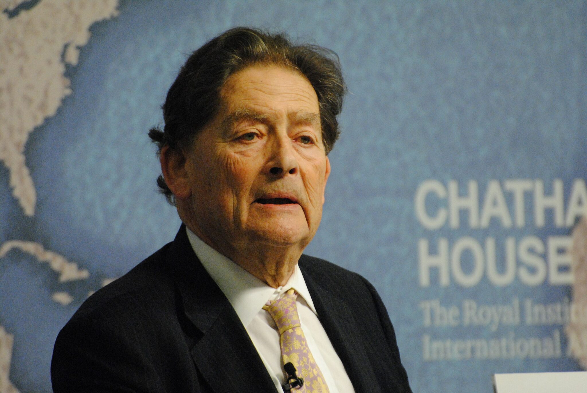 Nigel Lawson, fundador do grupo negacionista das mudanças climáticas de ...