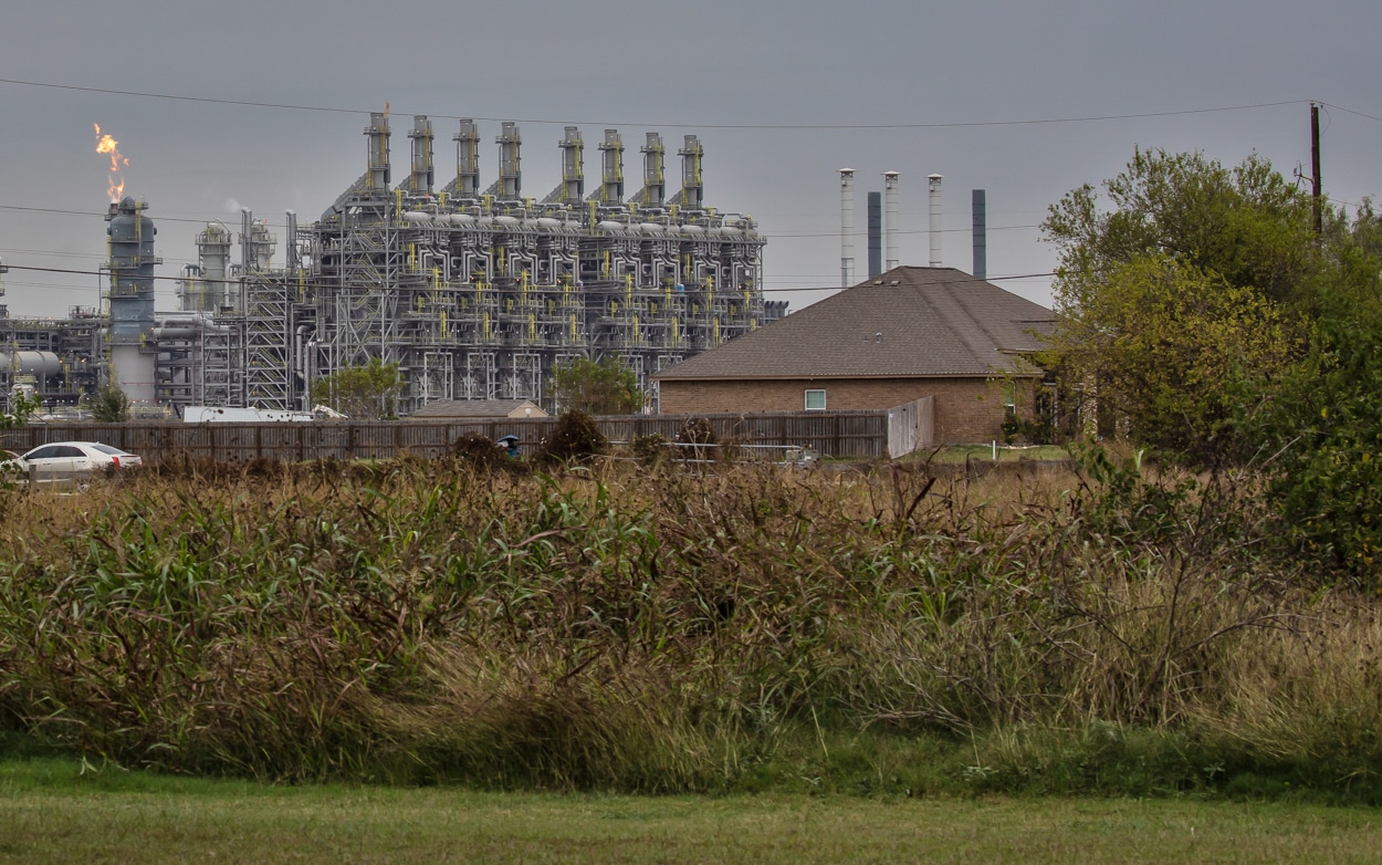 Ground Flare at Mammoth New Exxon SABIC Plastics Plant Likened to a ...