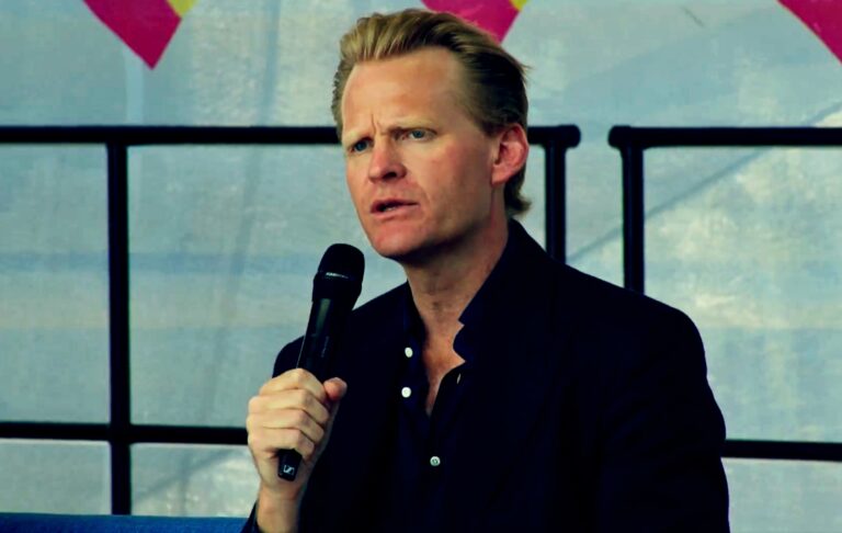 Farage and Vance ‘Sherpa’ Attacked ‘Ukraine Brain’ at Oil-Backed Festival - DeSmog